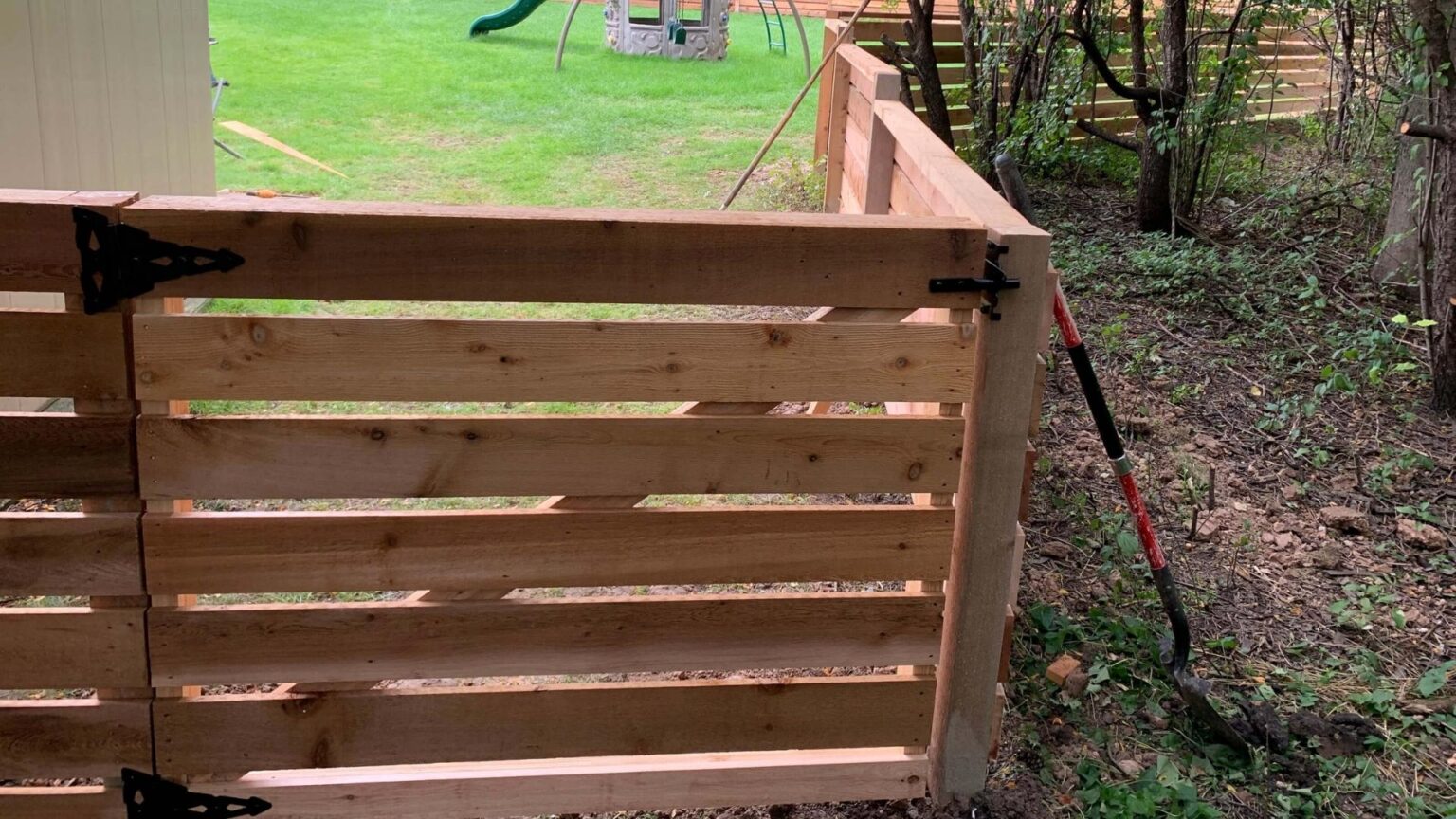 Walk Gate on Horizontal Fence A150 - Chuck's Fence